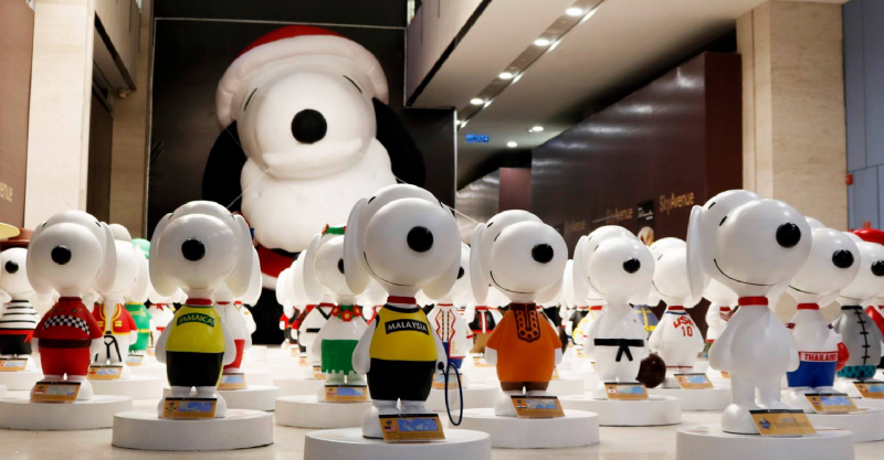 Tour The World with Snoopy - One Universal Production